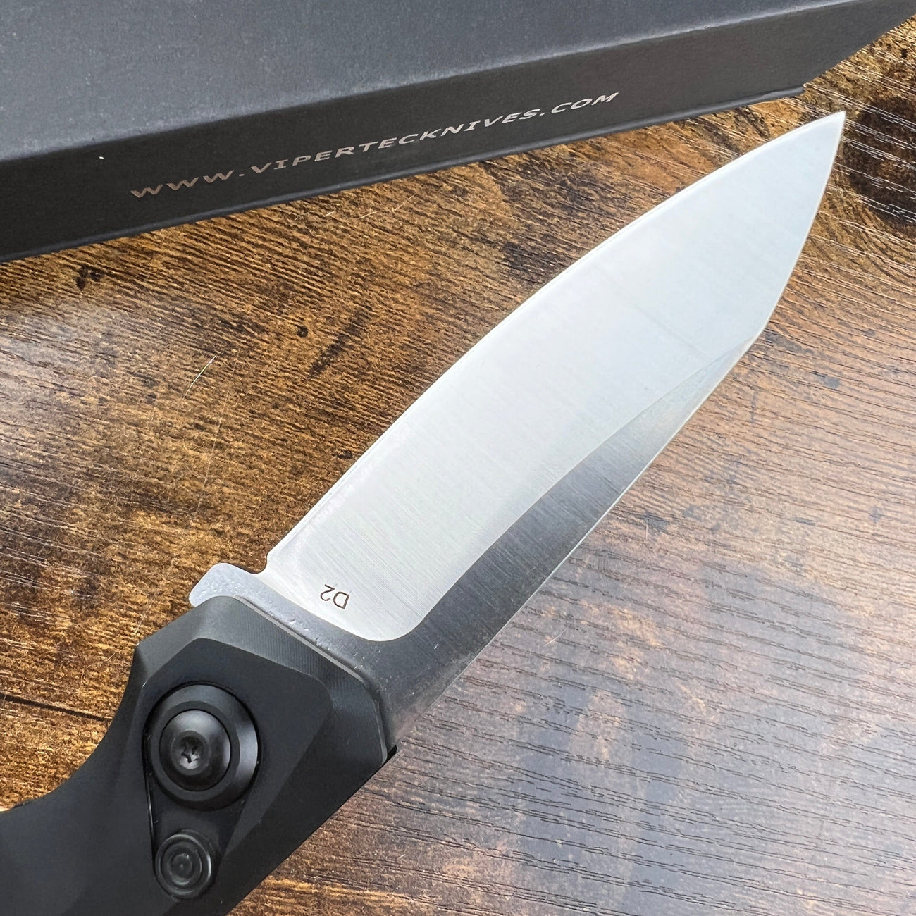 VT Initiate 2 Automatic D2 Knife